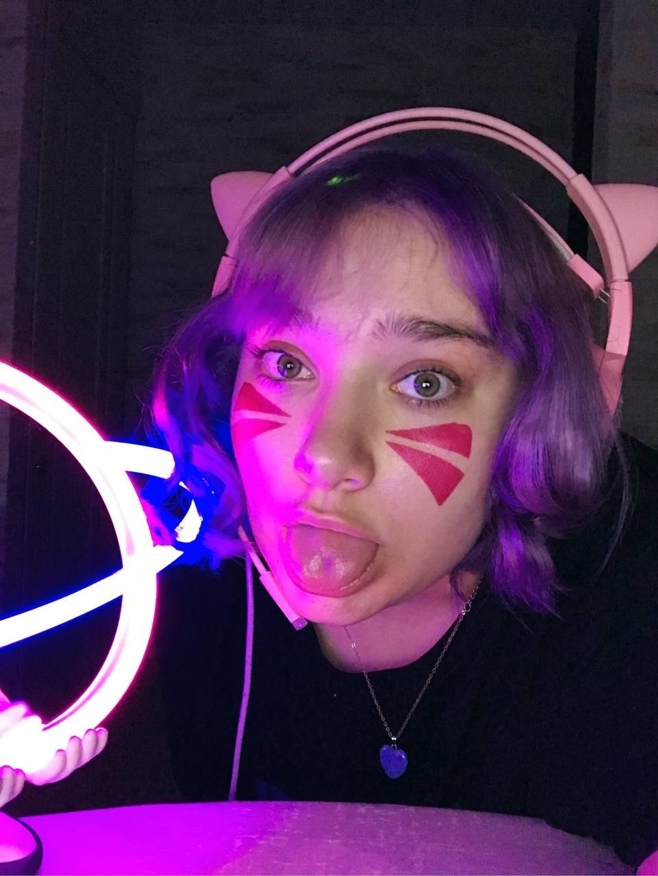 Your curvy gamer-girl is online~ | Camsoda BB